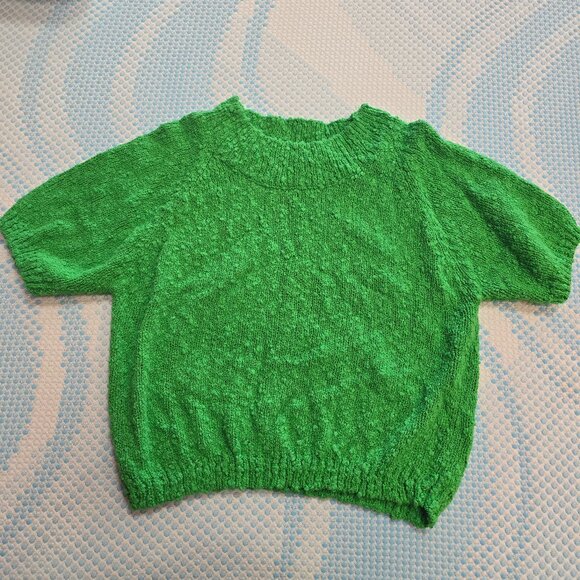 Chaus | Sweaters | Chaus Womens Vibrant Green Knit Sweater Short Sleeve Size Medium | Poshmark